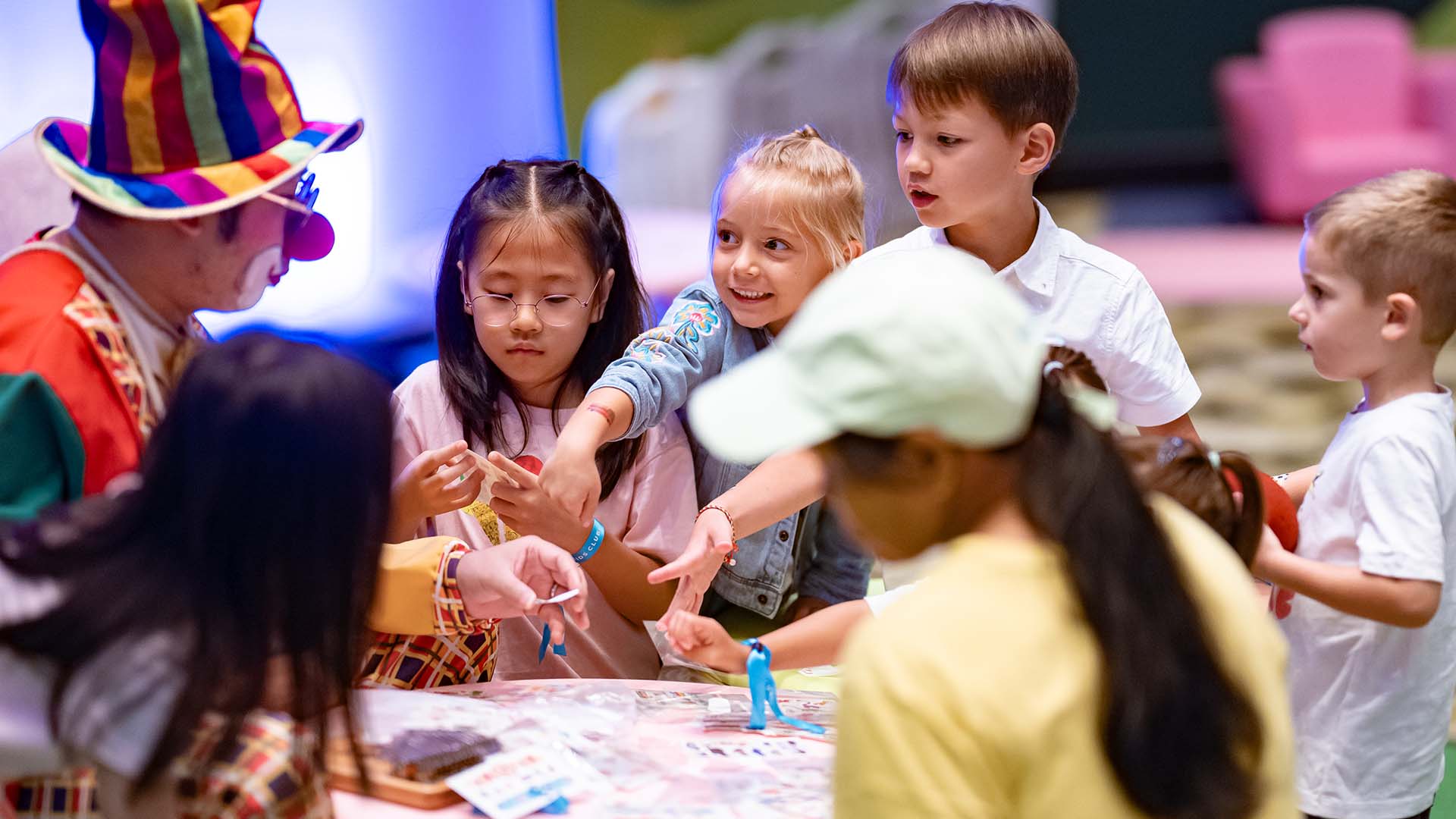 Family Fun at Racedays - Experience - Members' Hub - The Hong Kong ...